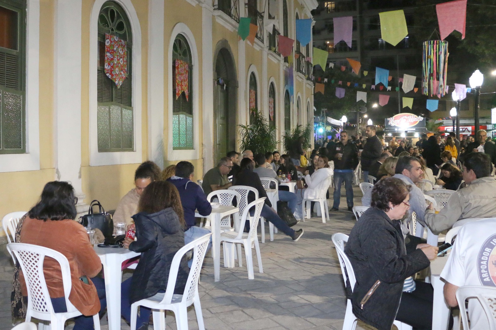Arraiá Da Preguiça Anima Público No Corredor Cultural Em Barra Mansa